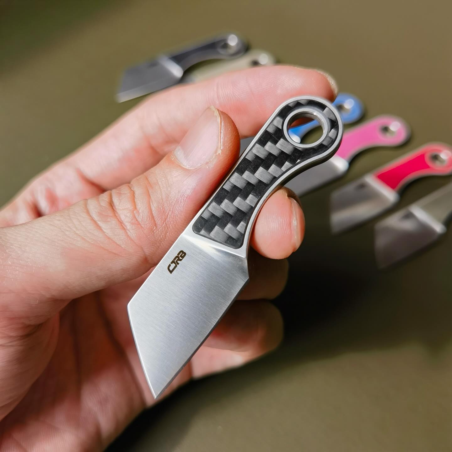 CJRB Chip - 1.23" AR-RPM9 Satin Blade, Carbon Fibre H... | Blade Forge